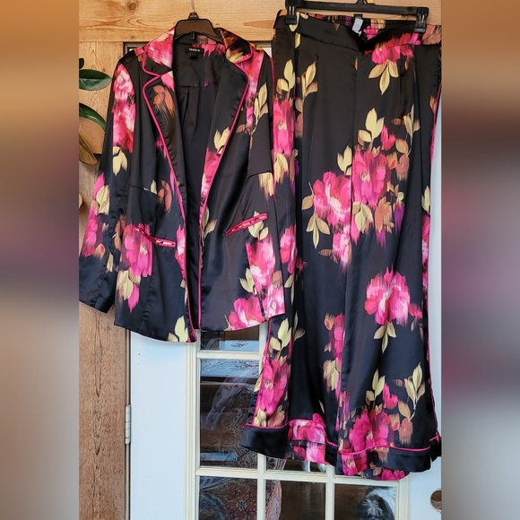 torrid | Jackets & Coats | Satin Torrid Suit Size | Poshmark